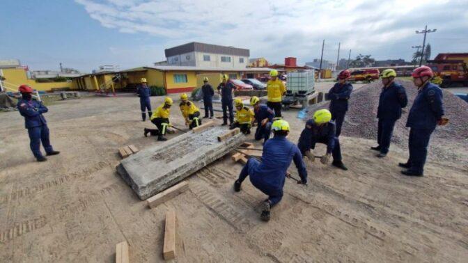 Treinamento de Busca e Resgate em Estruturas Colapsadas: Força-Tarefa ...
